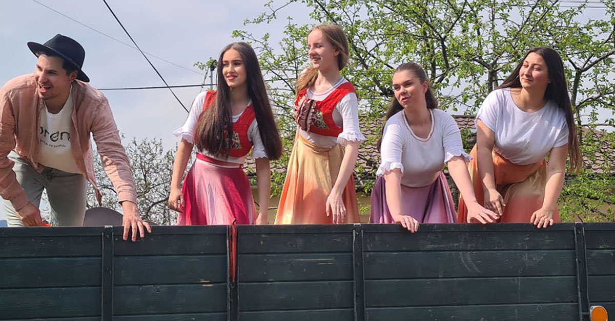 Tradície, ktoré ožívajú v skladbách od skupiny Iconito! Projekt KORENE ...